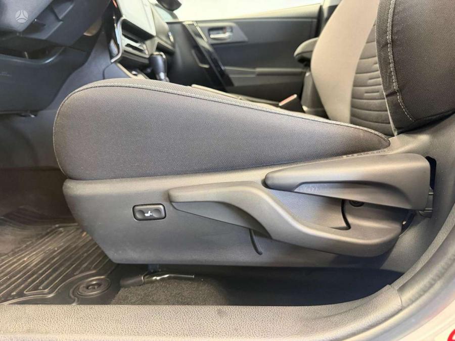 Pelēks Toyota Auris 2018 Kauņa, ar dzinēja tilpumu 1.60 L un nobraukumu 51 tūkst. km par 12900 €, foto 22 vietnē AUTOMOTO.COM.LV