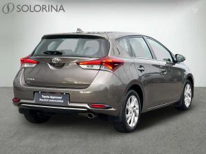 Grey Toyota Auris 2018 in Klaipeda, with an engine capacity of 1.20 L and mileage of 128 thousand km for 12300 €, photo 3 on AUTOMOTO.COM.LV
