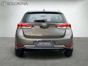 Grey Toyota Auris 2018 in Klaipeda, with an engine capacity of 1.20 L and mileage of 128 thousand km for 12300 €, photo 5 on AUTOMOTO.COM.LV