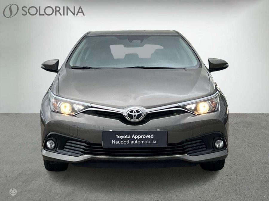 Grey Toyota Auris 2018 in Klaipeda, with an engine capacity of 1.20 L and mileage of 128 thousand km for 12300 €, photo 6 on AUTOMOTO.COM.LV