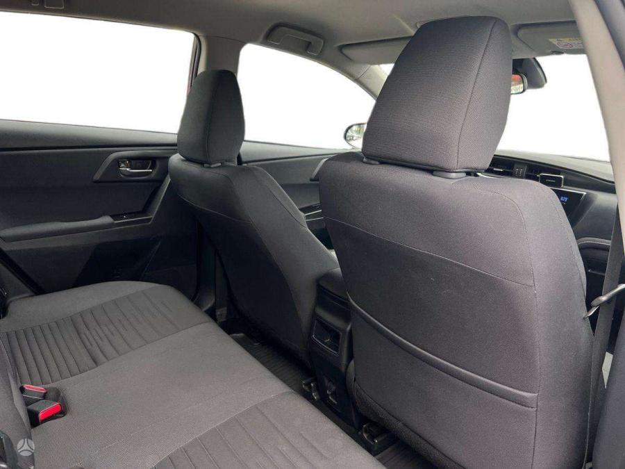 Grey Toyota Auris 2018 in Klaipeda, with an engine capacity of 1.20 L and mileage of 128 thousand km for 12300 €, photo 8 on AUTOMOTO.COM.LV