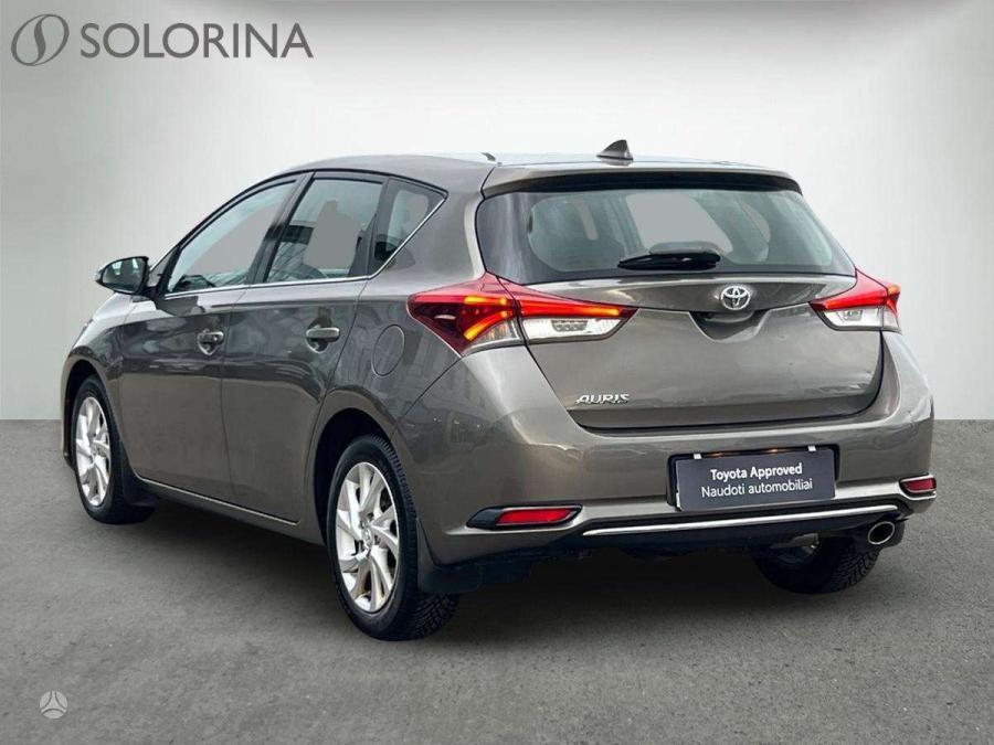 Grey Toyota Auris 2018 in Klaipeda, with an engine capacity of 1.20 L and mileage of 128 thousand km for 12300 €, photo 18 on AUTOMOTO.COM.LV