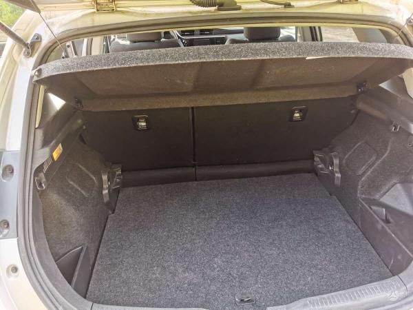 Pelēks Toyota Auris 2018 Viļņa, ar dzinēja tilpumu 1.80 L un nobraukumu 31 tūkst. km par 13600 €, foto 9 vietnē AUTOMOTO.COM.LV