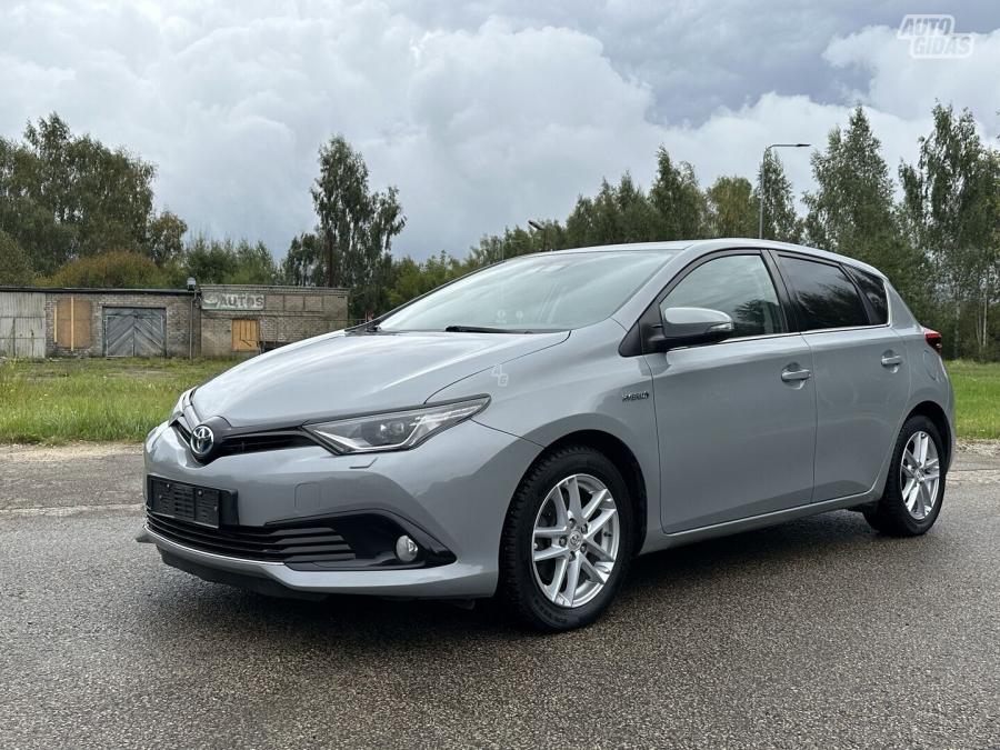 Pelēks Toyota Auris 2018 Plungė, ar dzinēja tilpumu 1.80 L un nobraukumu 96 tūkst. km par 11850 €, foto 3 vietnē AUTOMOTO.COM.LV