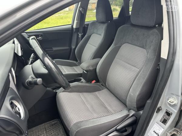 Pelēks Toyota Auris 2018 Plungė, ar dzinēja tilpumu 1.80 L un nobraukumu 96 tūkst. km par 11850 €, foto 8 vietnē AUTOMOTO.COM.LV