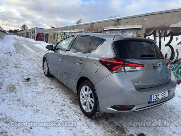 Grey Toyota Auris 2019 in Tallinn, with an engine capacity of 1.80 L and mileage of 200 thousand km for 10990 €, photo 4 on AUTOMOTO.COM.LV