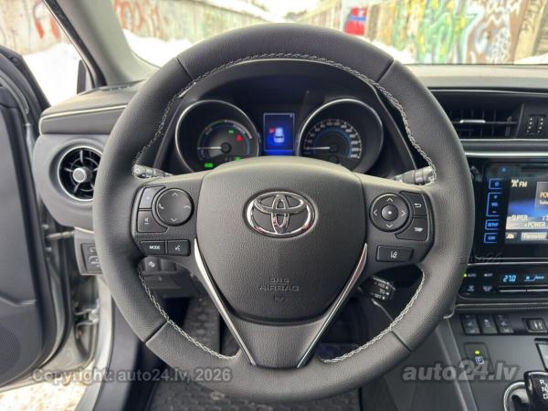 Grey Toyota Auris 2019 in Tallinn, with an engine capacity of 1.80 L and mileage of 200 thousand km for 10990 €, photo 10 on AUTOMOTO.COM.LV