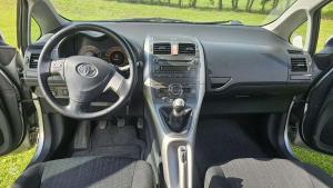 Grey Toyota Auris 2008 in Jonava, with an engine capacity of 1.40 L and mileage of 125 thousand km for 3500 €, photo 3 on AUTOMOTO.COM.LV