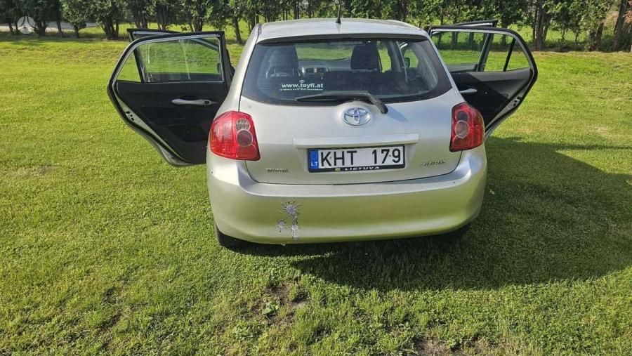 Grey Toyota Auris 2008 in Jonava, with an engine capacity of 1.40 L and mileage of 125 thousand km for 3500 €, photo 14 on AUTOMOTO.COM.LV