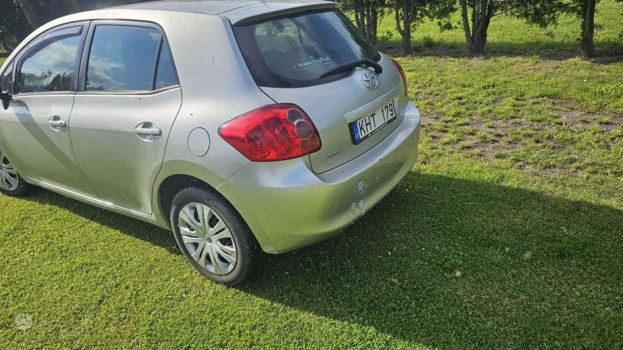 Grey Toyota Auris 2008 in Jonava, with an engine capacity of 1.40 L and mileage of 125 thousand km for 3500 €, photo 16 on AUTOMOTO.COM.LV