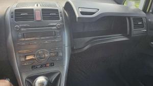 Grey Toyota Auris 2008 in Jonava, with an engine capacity of 1.40 L and mileage of 125 thousand km for 3500 €, photo 17 on AUTOMOTO.COM.LV