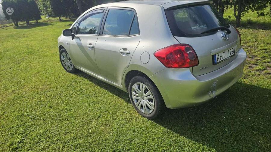 Grey Toyota Auris 2008 in Jonava, with an engine capacity of 1.40 L and mileage of 125 thousand km for 3500 €, photo 18 on AUTOMOTO.COM.LV