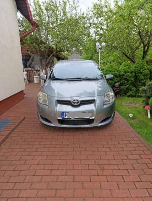 Grey Toyota Auris 2009 in Vilnius, with an engine capacity of 2.00 L and mileage of 195 thousand km for 3200 €, photo  on AUTOMOTO.COM.LV