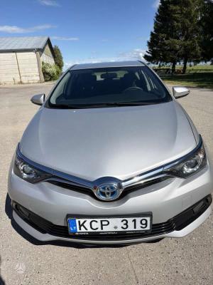 Grey Toyota Auris 2017 in Kedainiai, with an engine capacity of 0.00 L and mileage of 97 thousand km for 13000 €, photo 4 on AUTOMOTO.COM.LV
