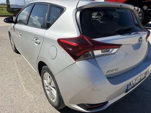 Grey Toyota Auris 2017 in Kedainiai, with an engine capacity of 0.00 L and mileage of 97 thousand km for 13000 €, photo 8 on AUTOMOTO.COM.LV