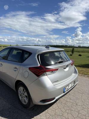Grey Toyota Auris 2017 in Kedainiai, with an engine capacity of 0.00 L and mileage of 97 thousand km for 13000 €, photo 12 on AUTOMOTO.COM.LV