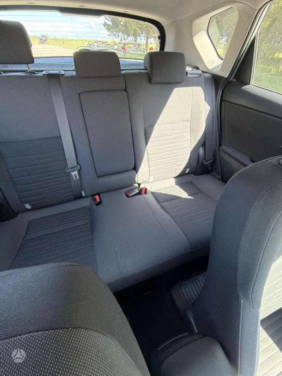 Grey Toyota Auris 2017 in Kedainiai, with an engine capacity of 0.00 L and mileage of 97 thousand km for 13000 €, photo 17 on AUTOMOTO.COM.LV