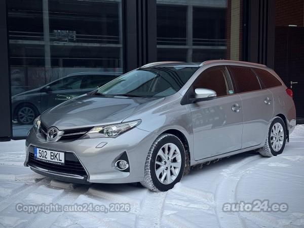 Grey Toyota Auris 2013 in Tallinn, with an engine capacity of 1.60 L and mileage of 169 thousand km for 5900 €, photo 2 on AUTOMOTO.COM.LV