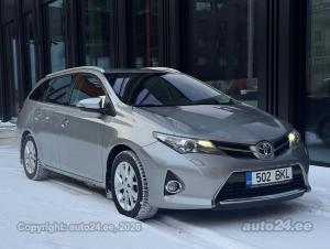 Pelēks Toyota Auris 2013 Tallina, ar dzinēja tilpumu 1.60 L un nobraukumu 169 tūkst. km par 5900 €, foto 3 vietnē AUTOMOTO.COM.LV