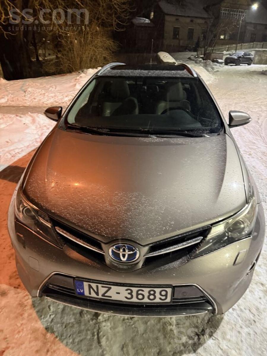 Pelēks Toyota Auris 2013 Ventspils, ar dzinēja tilpumu 1.80 L un nobraukumu 293 tūkst. km par 7900 €, foto 4 vietnē AUTOMOTO.COM.LV