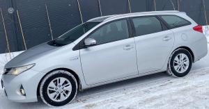 Grey Toyota Auris 2013 in Vilnius, with an engine capacity of 1.80 L and mileage of 225 thousand km for 8900 €, photo 2 on AUTOMOTO.COM.LV