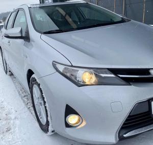 Grey Toyota Auris 2013 in Vilnius, with an engine capacity of 1.80 L and mileage of 225 thousand km for 8900 €, photo 4 on AUTOMOTO.COM.LV
