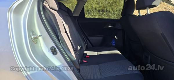 Pelēks Toyota Auris 2013 Rakvere, ar dzinēja tilpumu 1.60 L un nobraukumu 177 tūkst. km par 7300 €, foto 7 vietnē AUTOMOTO.COM.LV
