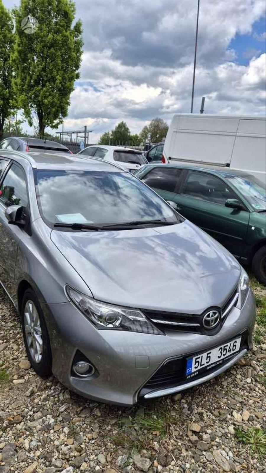 Pelēks Toyota Auris 2013 Šauļi, ar dzinēja tilpumu 2.00 L un nobraukumu 278 tūkst. km par 6500 €, foto 1 vietnē AUTOMOTO.COM.LV