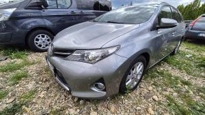 Pelēks Toyota Auris 2013 Šauļi, ar dzinēja tilpumu 2.00 L un nobraukumu 278 tūkst. km par 6500 €, foto 3 vietnē AUTOMOTO.COM.LV