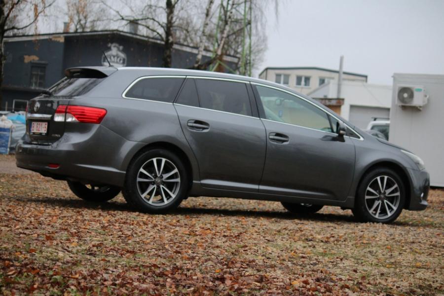 Pelēks Toyota Auris 2013 Rīga, ar dzinēja tilpumu 2.00 L un nobraukumu 221 tūkst. km par 6990 €, foto 12 vietnē AUTOMOTO.COM.LV