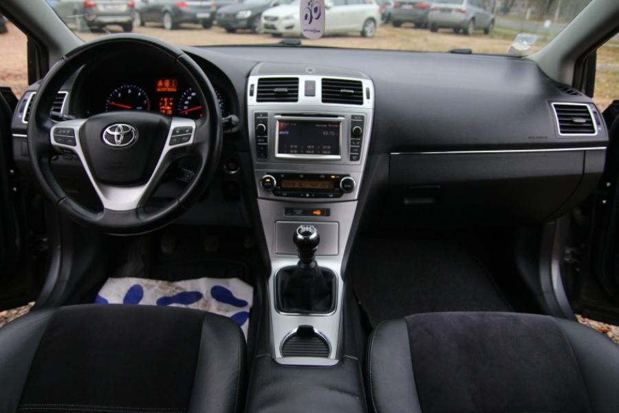 Pelēks Toyota Auris 2013 Rīga, ar dzinēja tilpumu 2.00 L un nobraukumu 221 tūkst. km par 6990 €, foto 19 vietnē AUTOMOTO.COM.LV