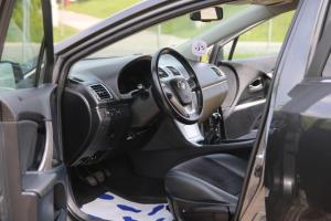 Pelēks Toyota Auris 2013 Rīga, ar dzinēja tilpumu 2.00 L un nobraukumu 221 tūkst. km par 6990 €, foto 29 vietnē AUTOMOTO.COM.LV
