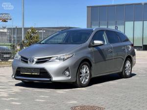 Pelēks Toyota Auris 2013 Šauļi, ar dzinēja tilpumu 1.40 L un nobraukumu 168 tūkst. km par 6400 €, foto  vietnē AUTOMOTO.COM.LV