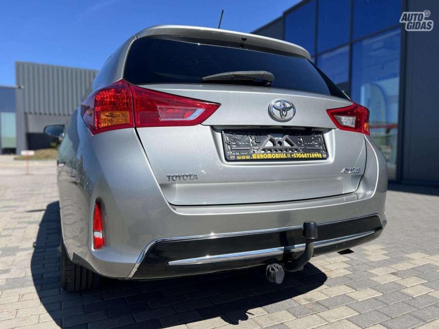Pelēks Toyota Auris 2013 Šauļi, ar dzinēja tilpumu 1.40 L un nobraukumu 168 tūkst. km par 6400 €, foto 10 vietnē AUTOMOTO.COM.LV
