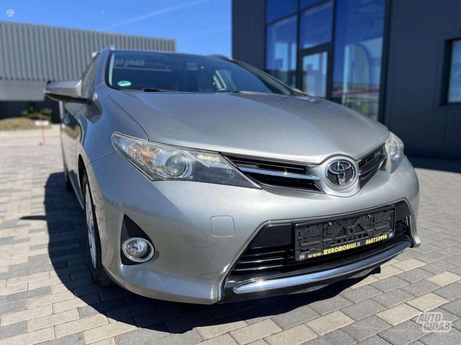 Pelēks Toyota Auris 2013 Šauļi, ar dzinēja tilpumu 1.40 L un nobraukumu 168 tūkst. km par 6400 €, foto 11 vietnē AUTOMOTO.COM.LV