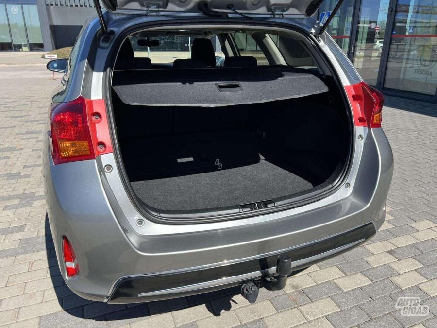 Pelēks Toyota Auris 2013 Šauļi, ar dzinēja tilpumu 1.40 L un nobraukumu 168 tūkst. km par 6400 €, foto 23 vietnē AUTOMOTO.COM.LV