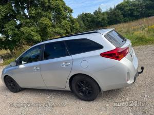 Pelēks Toyota Auris 2013 Tallina, ar dzinēja tilpumu 1.40 L un nobraukumu 191 tūkst. km par 6500 €, foto 4 vietnē AUTOMOTO.COM.LV