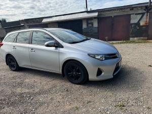 Pelēks Toyota Auris 2013 Tallina, ar dzinēja tilpumu 1.40 L un nobraukumu 191 tūkst. km par 6500 €, foto 6 vietnē AUTOMOTO.COM.LV