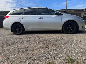 Grey Toyota Auris 2013 in Tallinn, with an engine capacity of 1.40 L and mileage of 191 thousand km for 6500 €, photo 5 on AUTOMOTO.COM.LV