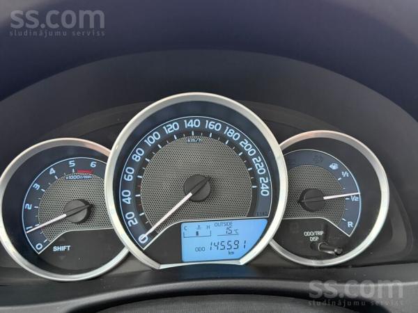 Toyota Auris 2013 Valmiera vietnē Pelēks Toyota Auris 2013 Valmiera, ar dzinēja tilpumu 1.40 L un nobraukumu 147 tūkst. km par 8200 €, foto 10 vietnē AUTOMOTO.COM.LV