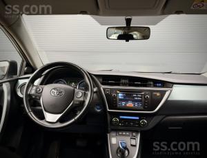 Pelēks Toyota Auris 2013 Rīga, ar dzinēja tilpumu 1.80 L un nobraukumu 191 tūkst. km par 7995 €, foto 9 vietnē AUTOMOTO.COM.LV