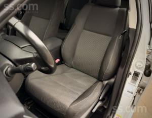Pelēks Toyota Auris 2013 Rīga, ar dzinēja tilpumu 1.80 L un nobraukumu 191 tūkst. km par 7995 €, foto 10 vietnē AUTOMOTO.COM.LV
