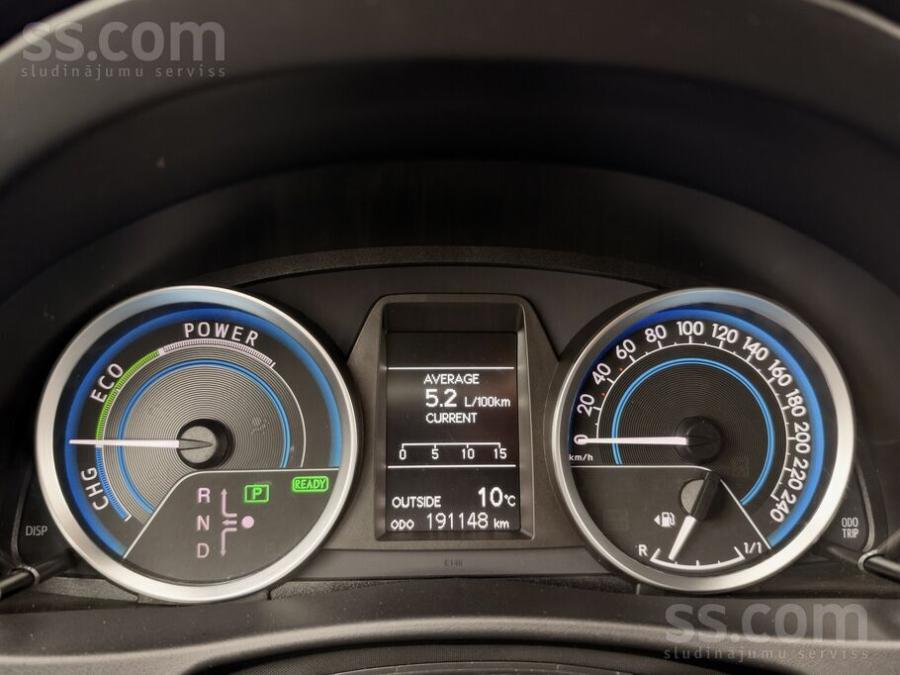 Pelēks Toyota Auris 2013 Rīga, ar dzinēja tilpumu 1.80 L un nobraukumu 191 tūkst. km par 7995 €, foto 14 vietnē AUTOMOTO.COM.LV