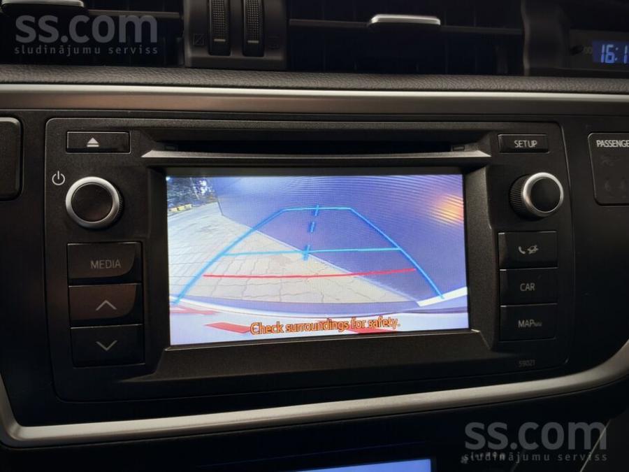 Pelēks Toyota Auris 2013 Rīga, ar dzinēja tilpumu 1.80 L un nobraukumu 191 tūkst. km par 7995 €, foto 15 vietnē AUTOMOTO.COM.LV