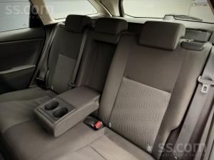 Pelēks Toyota Auris 2013 Rīga, ar dzinēja tilpumu 1.80 L un nobraukumu 191 tūkst. km par 7995 €, foto 19 vietnē AUTOMOTO.COM.LV