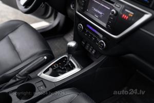 Pelēks Toyota Auris 2013 Tallina, ar dzinēja tilpumu 1.60 L un nobraukumu 117 tūkst. km par 9999 €, foto 14 vietnē AUTOMOTO.COM.LV