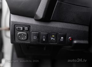 Pelēks Toyota Auris 2013 Tallina, ar dzinēja tilpumu 1.60 L un nobraukumu 117 tūkst. km par 9999 €, foto 23 vietnē AUTOMOTO.COM.LV