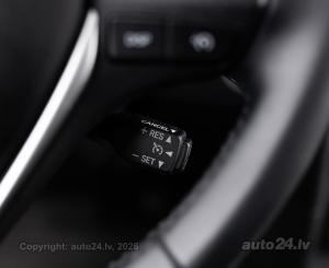 Pelēks Toyota Auris 2013 Tallina, ar dzinēja tilpumu 1.60 L un nobraukumu 117 tūkst. km par 9999 €, foto 24 vietnē AUTOMOTO.COM.LV