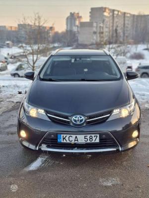 Grey Toyota Auris 2014 in Vilnius, with an engine capacity of 1.80 L and mileage of 199 thousand km for 8650 €, photo 13 on AUTOMOTO.COM.LV