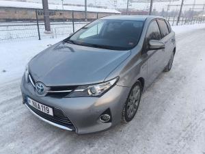 Pelēks Toyota Auris 2014 Šauļi, ar dzinēja tilpumu 1.80 L un nobraukumu 172 tūkst. km par 8700 €, foto  vietnē AUTOMOTO.COM.LV